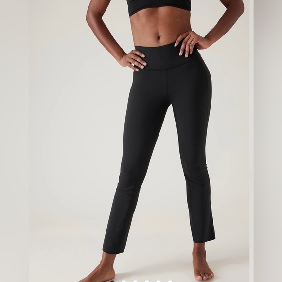 Athleta | Pants & Jumpsuits | Nwotathleta Black Transcend Stash Crop ...